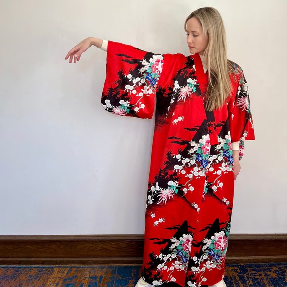Vintage | Intimates & Sleepwear | Vintage Red Floral Full Length Kimono ...
